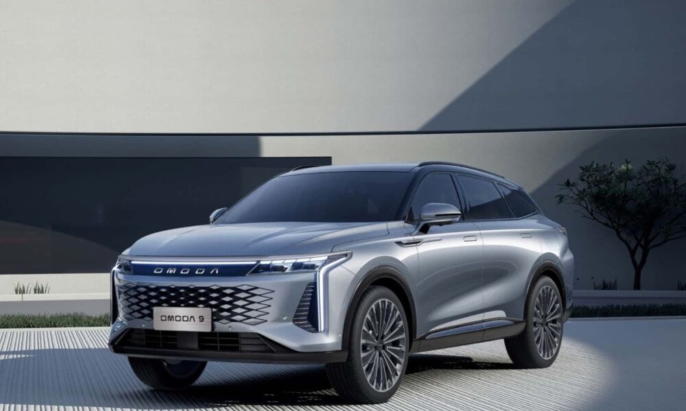 Omoda 9, il nuovo suv apre agli ordini: quanto costa la super ibrida cinese